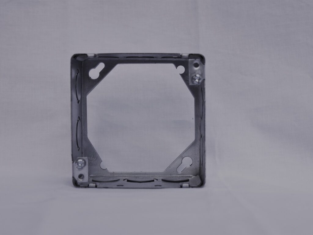 4″ metallic deep square box – UBelieve